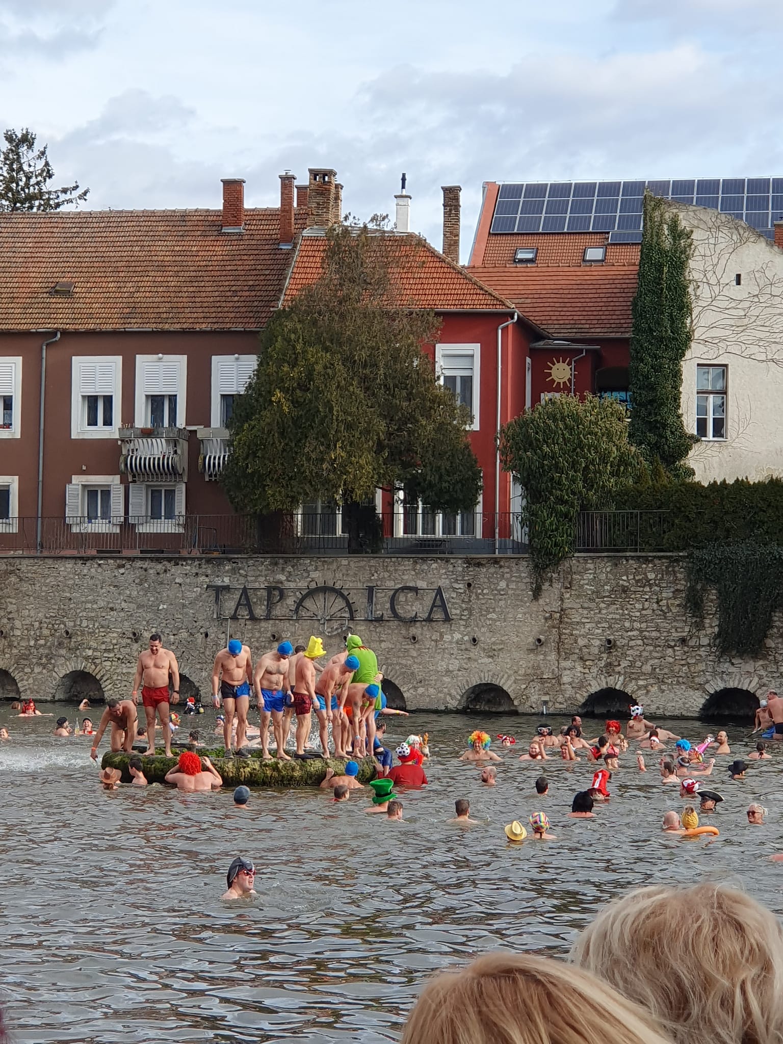 Szilveszterkor tele volt a Malom-tó - AQUA Vízisport és Életmód Magazin